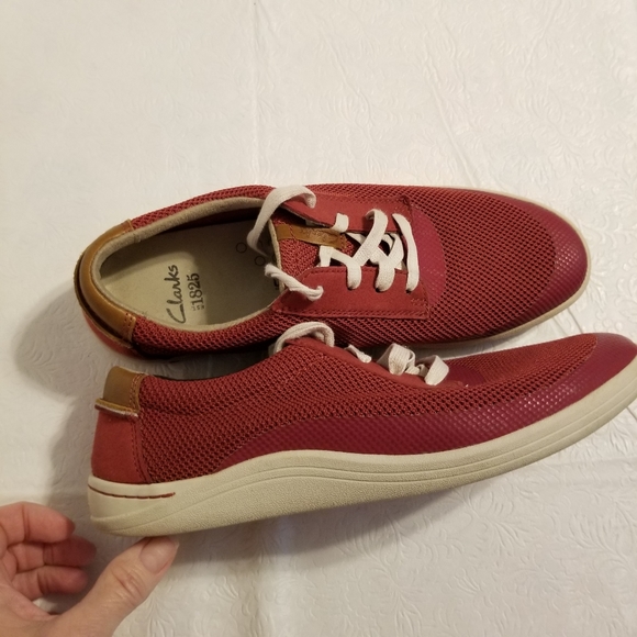 Clarks | Shoes | Clarks 825 Lace Up Gait Mapping Sneakers | Poshmark